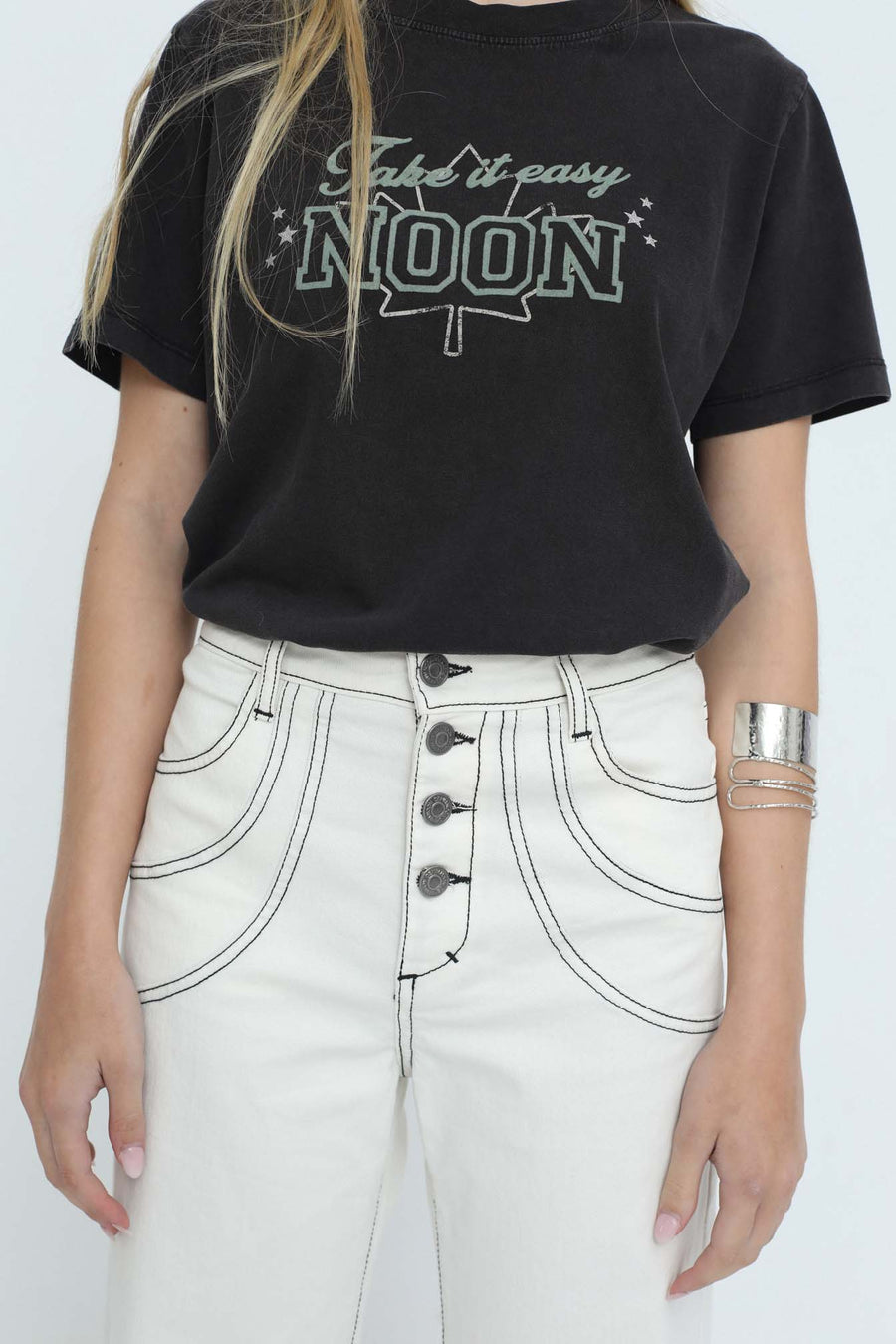 NEW IN – Noon